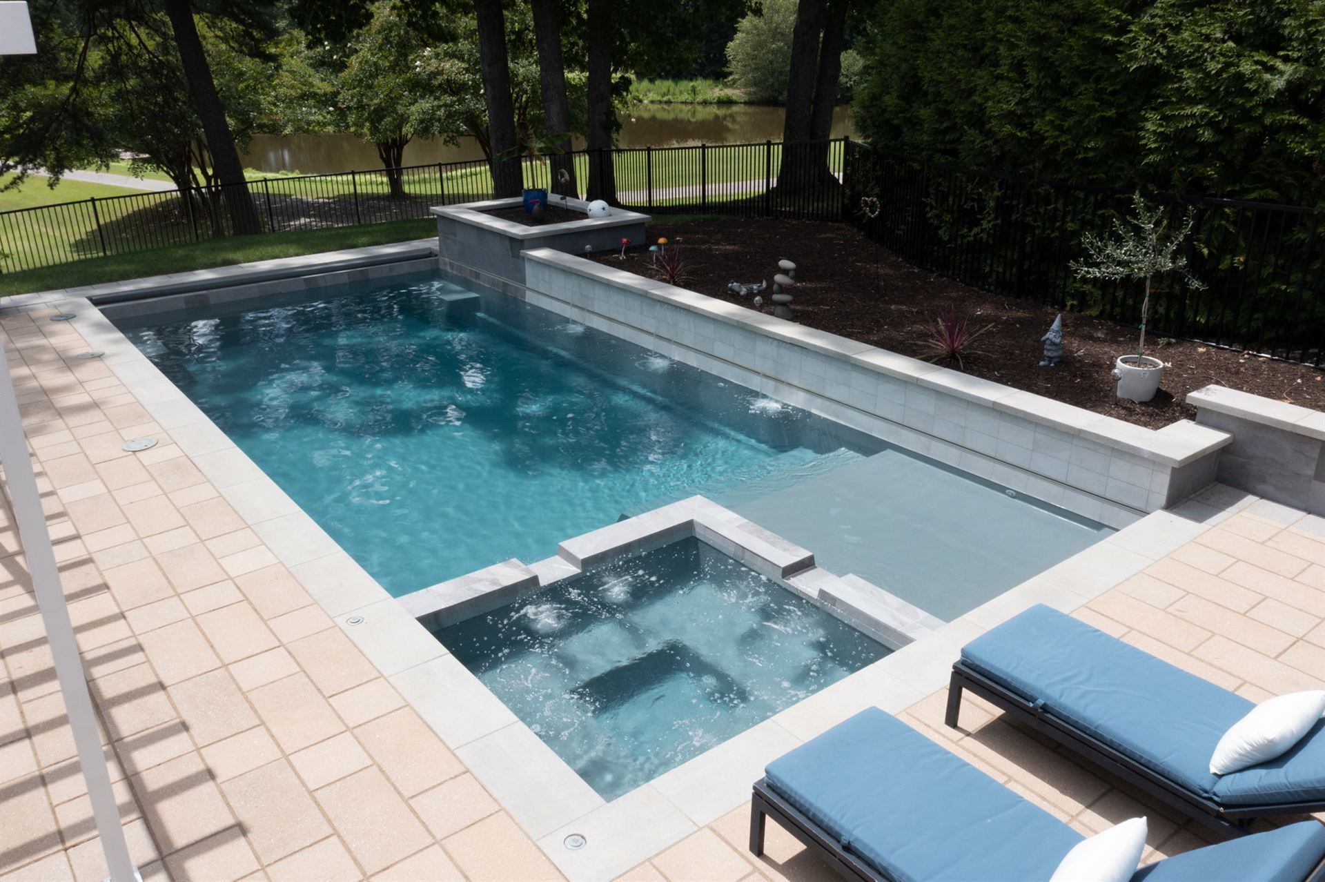 River pools store